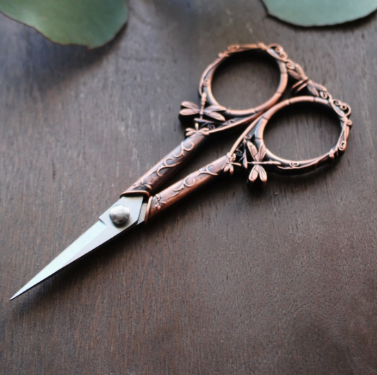 Dragonfly Scissors – Quixotic Fibers